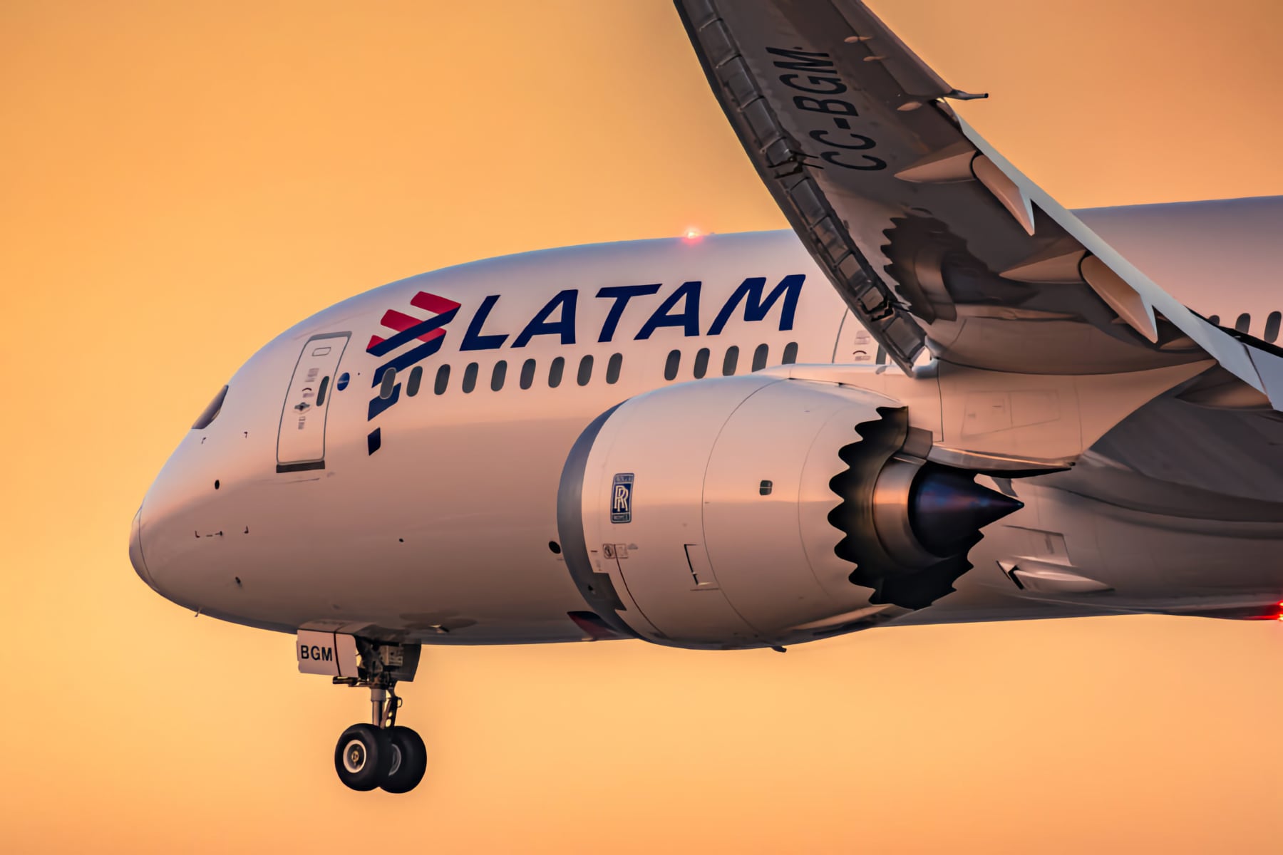 LATAM oficializa ruta Buenos Aires (EZE) – Miami y más conectividad con ...